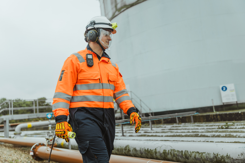 Essential PPE For Oil & Gas Workers | Flame-Resistant Clothing & More